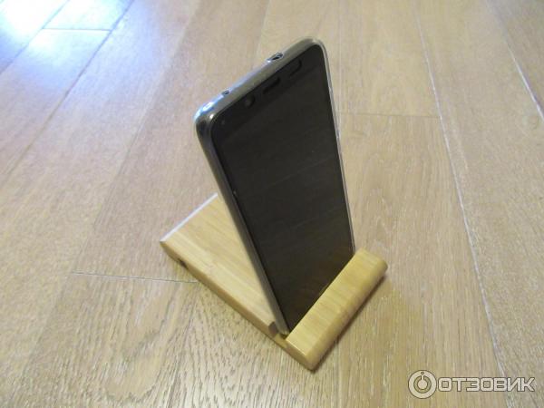 Отзыв о Подставка для телефона IKEA деревянная | На редкость практичное ...